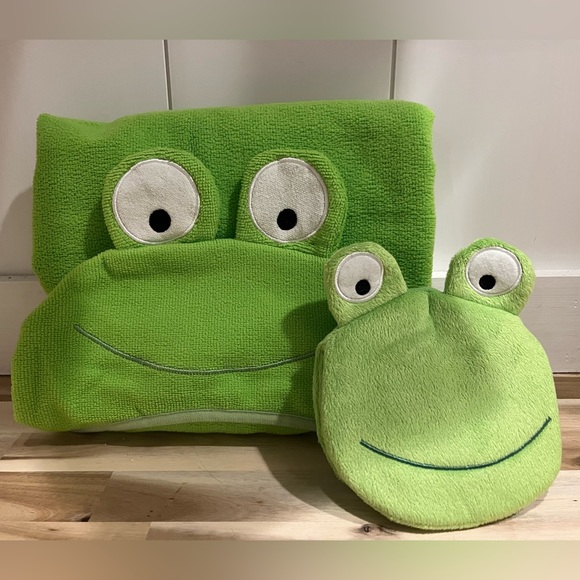 unbranded | Bath | Brand New Hooded Frog Towel And Frog Wash Mitt Set ...